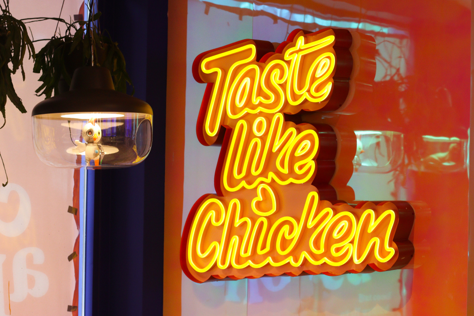 Interview: Taste Like Chicken opent kiploos kiprestaurant